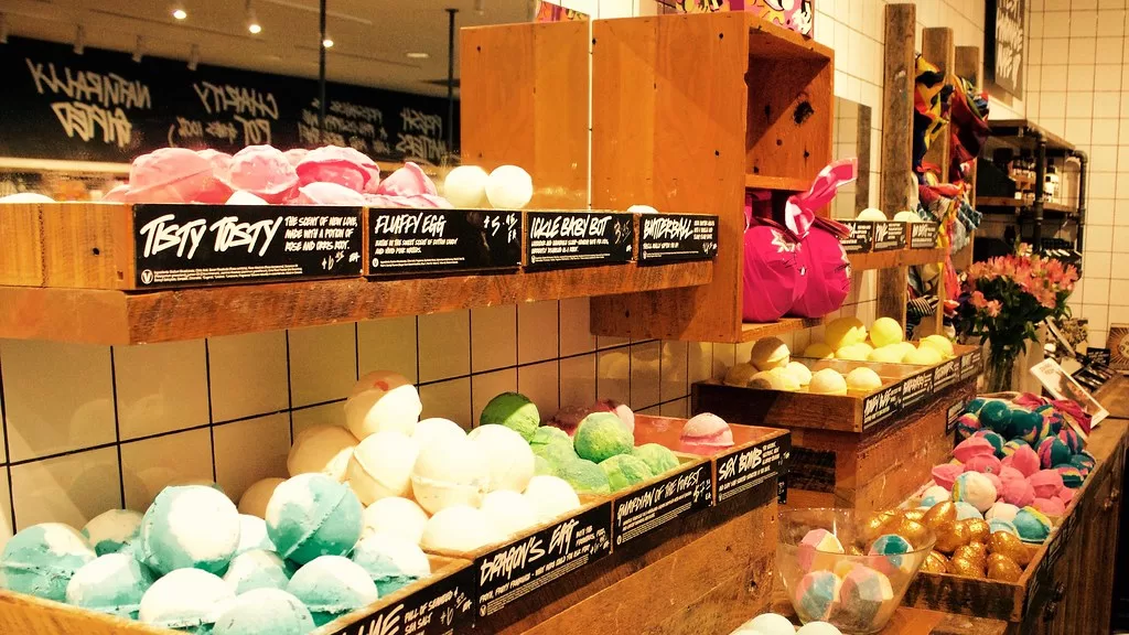 How did Lush Grow: From Humble Beginning to Bath Bomb Bliss - Vyabul